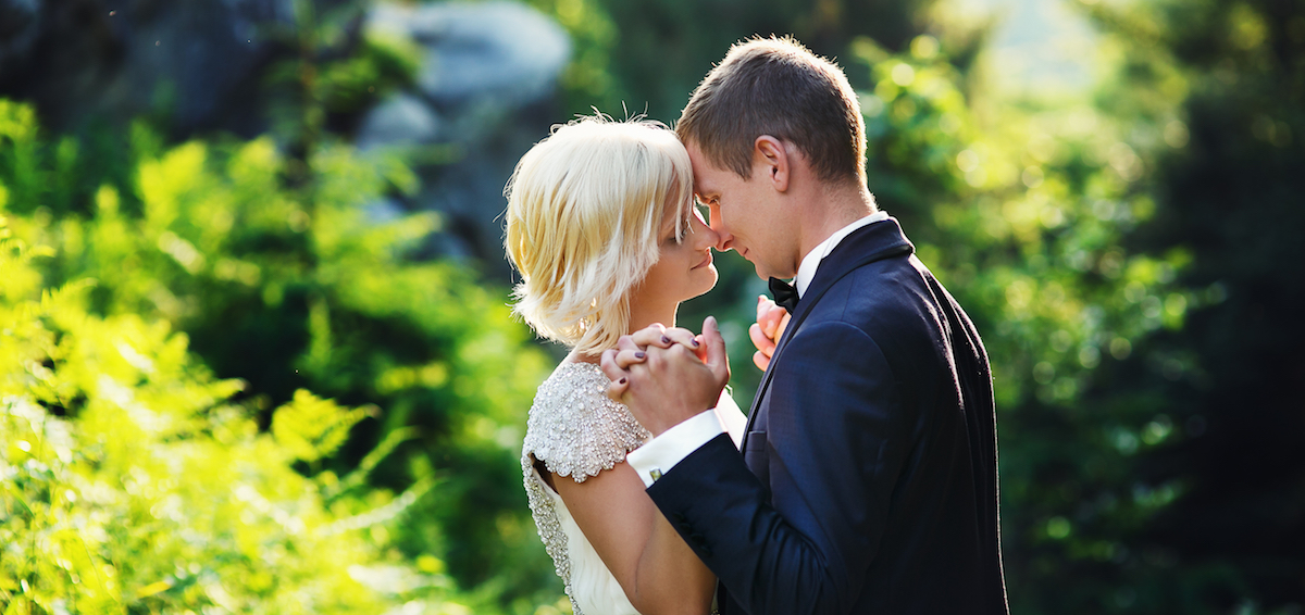 Intimate Upstate NY Elopements :: Romantic New York Elopement Packages